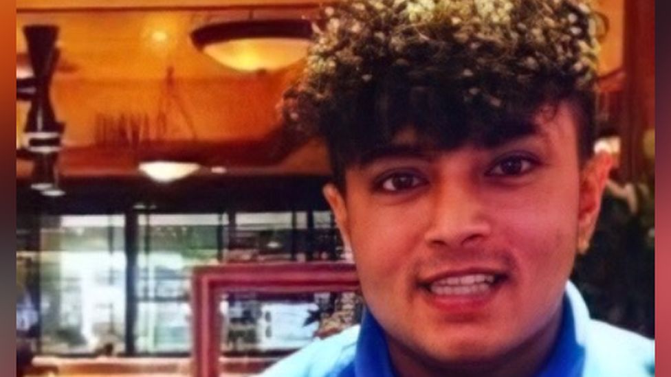 Shafiul Islam: Three guilty of killing man in violent robbery - BBC News