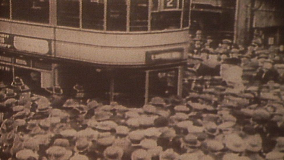 The Battle of George Square: How a strike led to fears of a workers ...