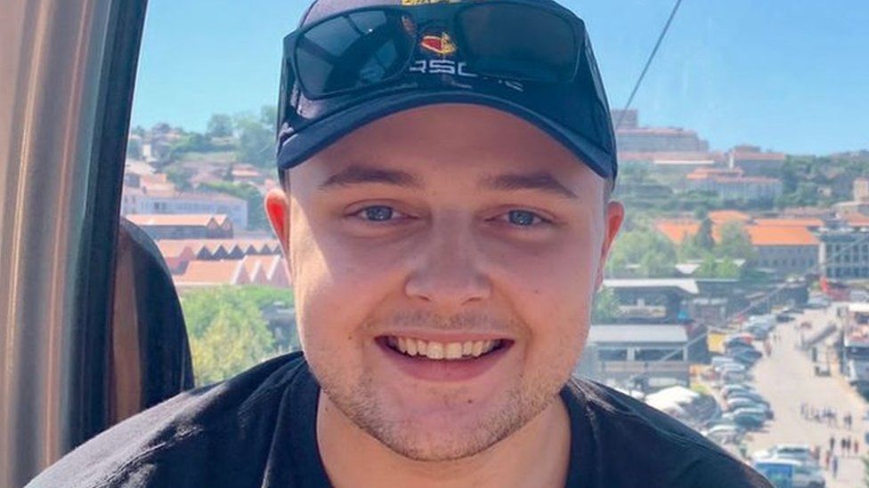 Llandaff murder inquiry: William Bush stabbed multiple times - BBC News