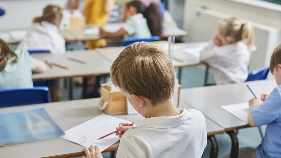 Autism: Proportion of NI pupils with diagnosis quadruples - BBC News