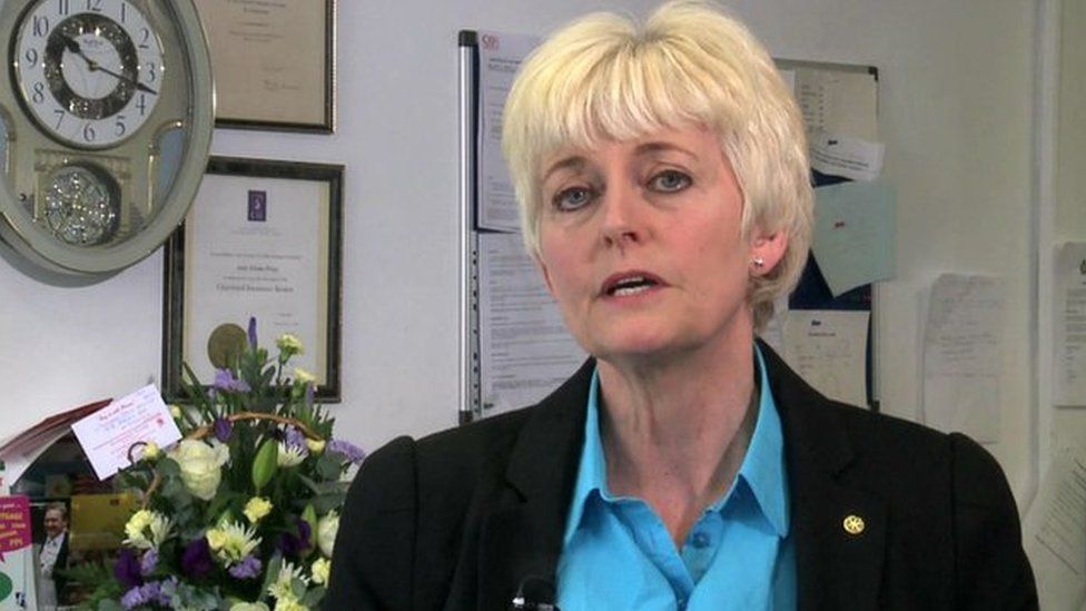 Brexit turmoil: Small businesses 'fed up with the whole thing' - BBC News