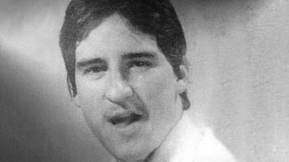 IRA supergrass Raymond Gilmour found dead at home in Kent - BBC News