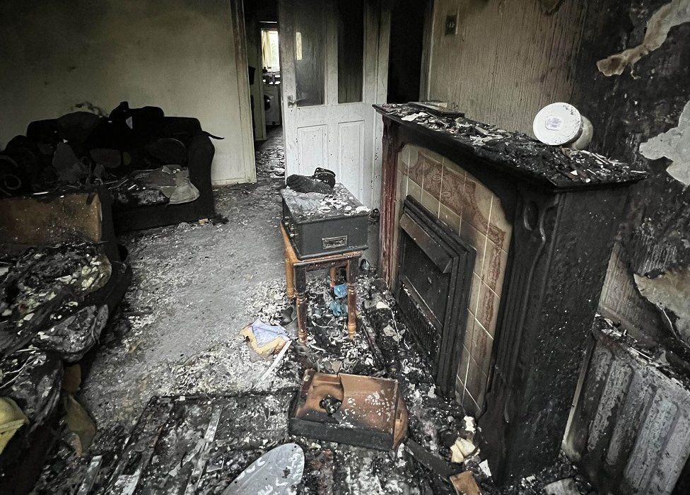 Belfast: Two people in hospital after arson attack - BBC News