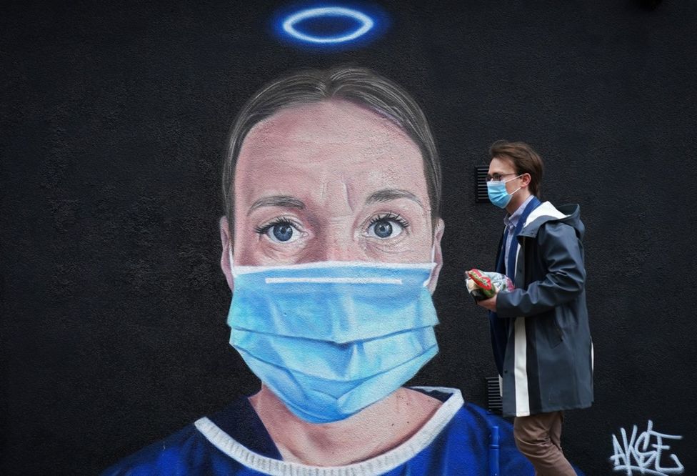 Nurses' mental health: 'Most people in the NHS, they are sad' - BBC News