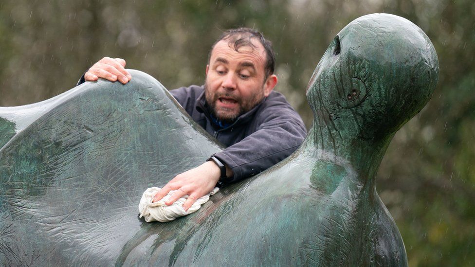 Perry Green: Henry Moore bronzes cleaned up for new exhibition - BBC News