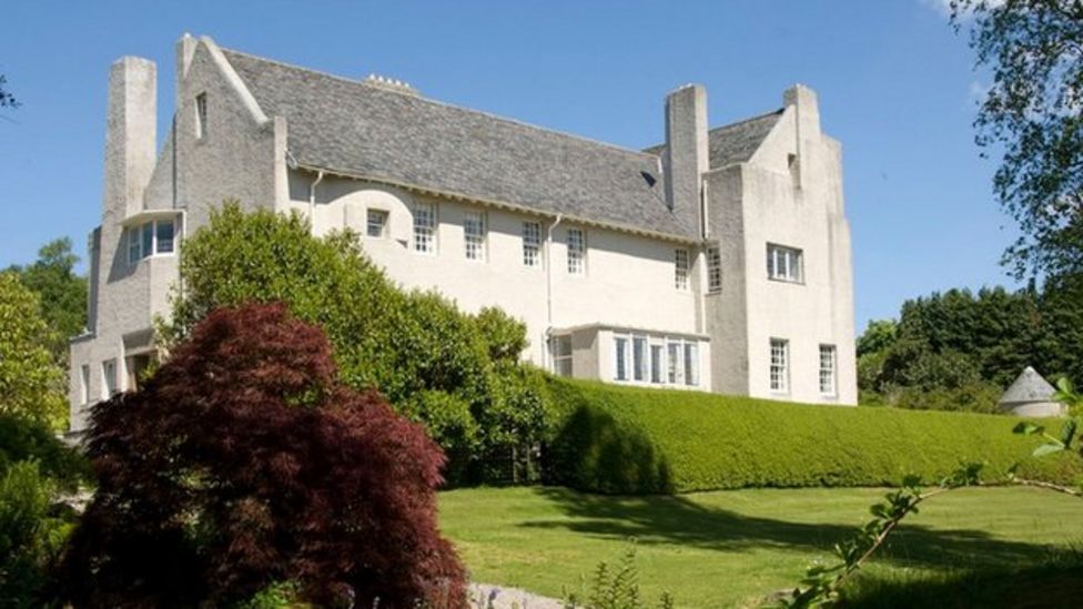'Giant cage' plan for Helensburgh's Mackintosh Hill House - BBC News