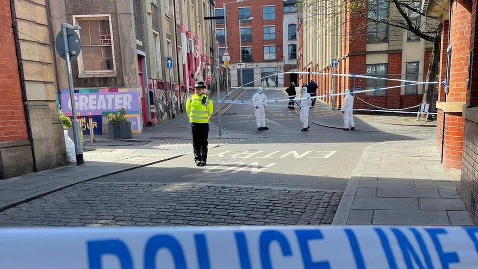 Murder arrest after fatal Nottingham street stabbing - BBC News