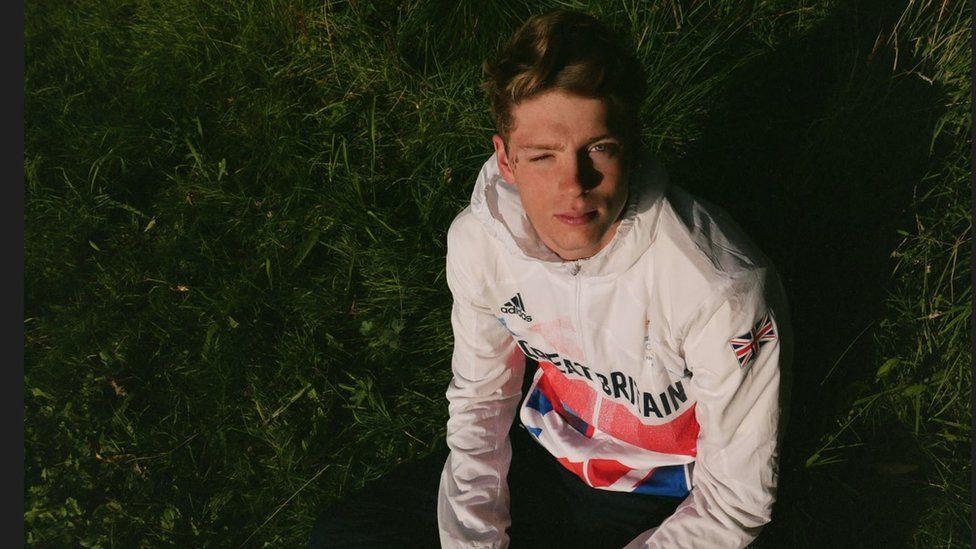 Swimmer Hector Pardoe aims for record glory ahead of Paris 2024 - BBC News