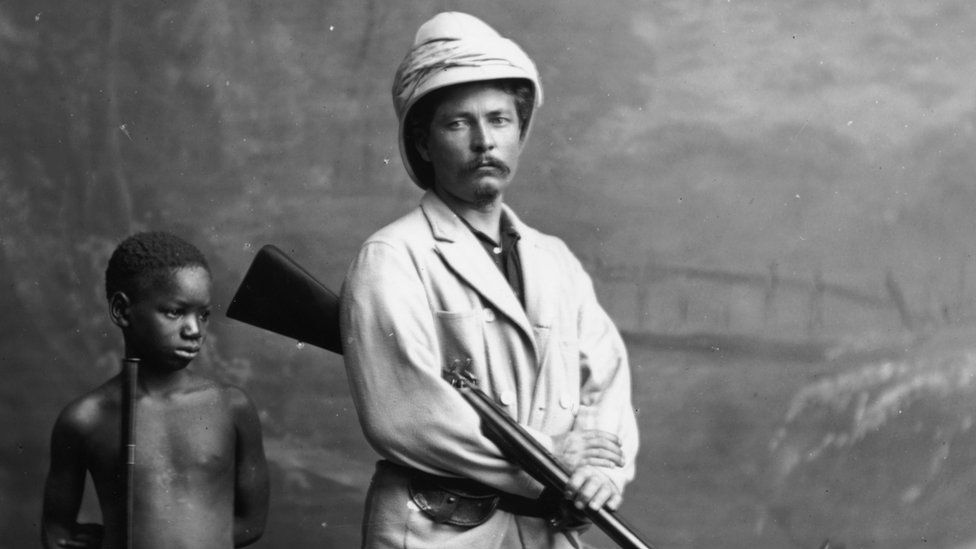 Edward Colston: Wales' slavery statues 'should be examined' - BBC News