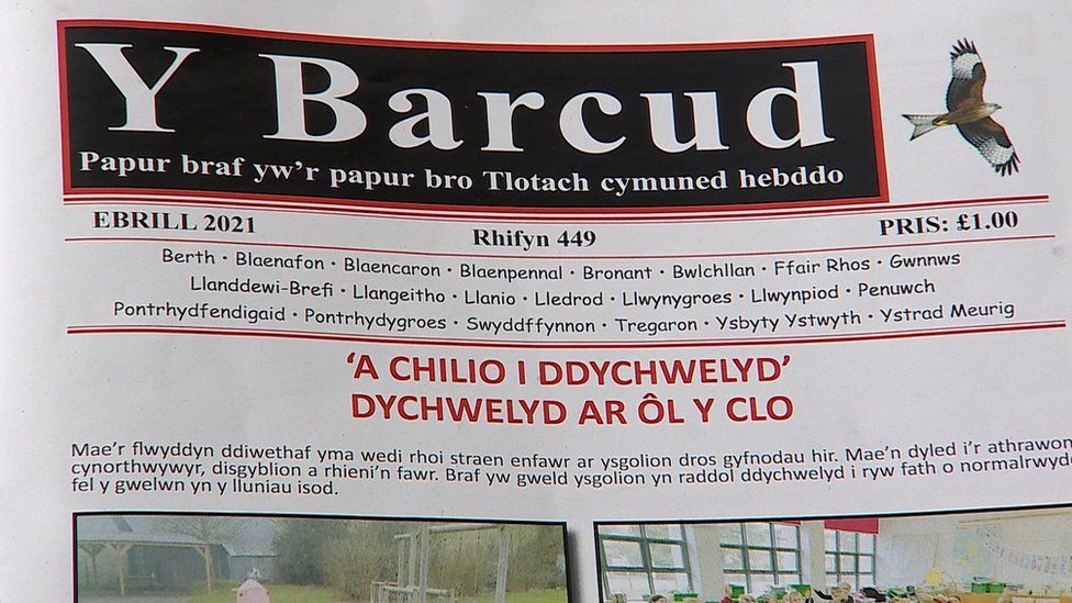 Llwyddiant papurau bro er gwaethaf her y pandemig - BBC Cymru Fyw