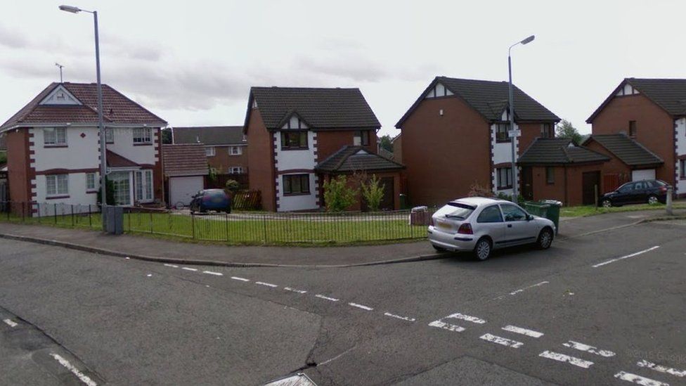 Masked men 'with gun' raid house in Robroyston - BBC News