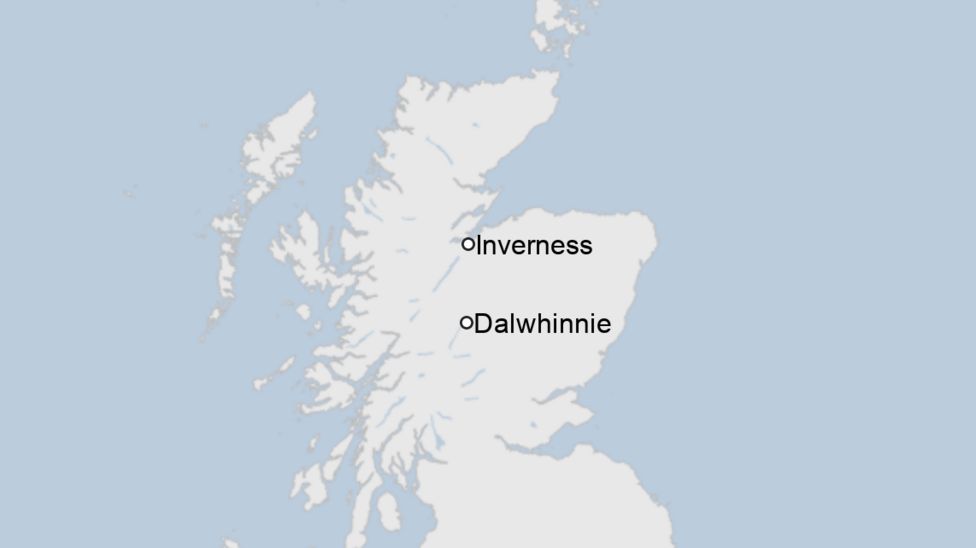Minister urged to intervene in Dalwhinnie crossing dispute - BBC News