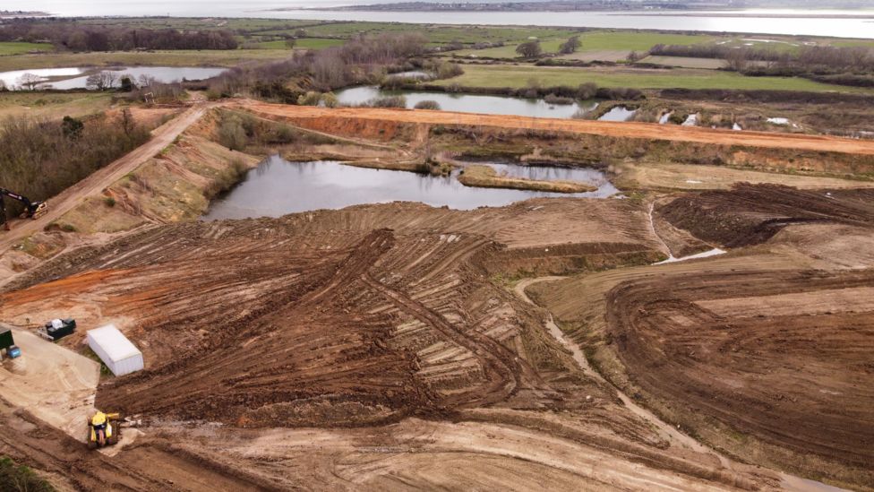 Quarry could 'ruin' Essex villages with 'dust' and 'noise' - BBC News