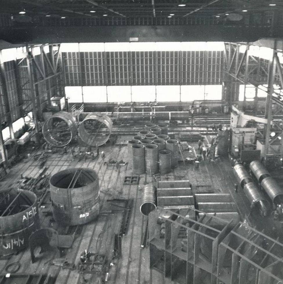 In pictures: The rise and fall and rise again of Arnish - BBC News