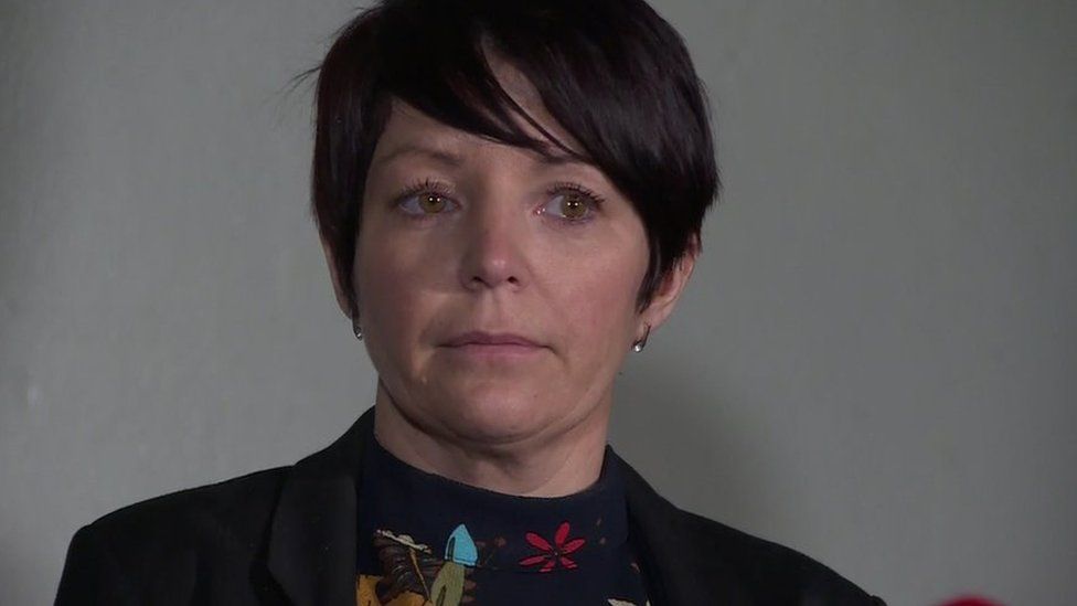 Buncrana pier tragedy: Louise James showed 'dignity in loss' - BBC News