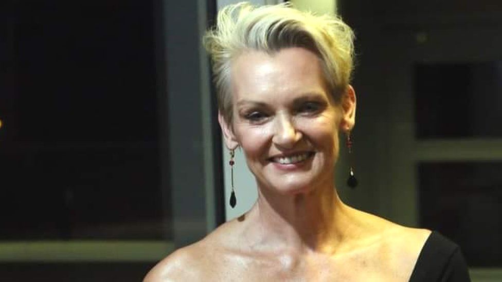 Coronafeirws: Yr effaith ar yr hunan gyflogedig - BBC Cymru Fyw