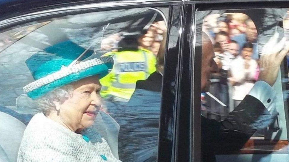 Queen Elizabeth II as captured by Yorkshire residents - BBC News