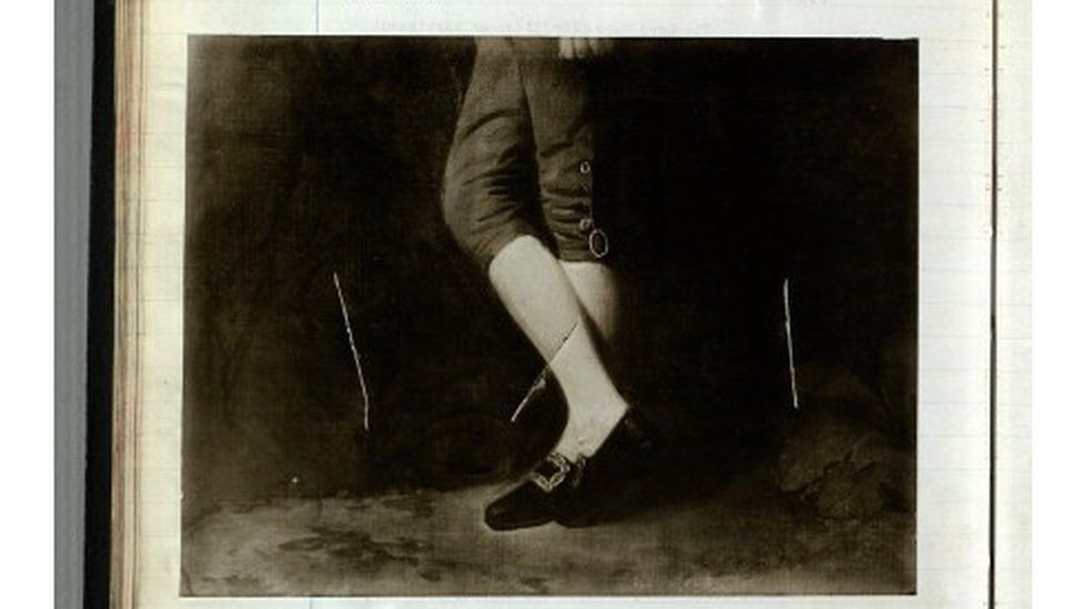 Blue plaque for Birmingham 'painting attack' suffragette - BBC News