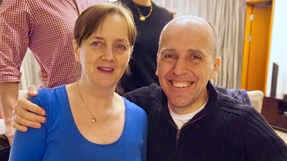 Nigeria kidnapping: Ian Squire killed and three freed - BBC News