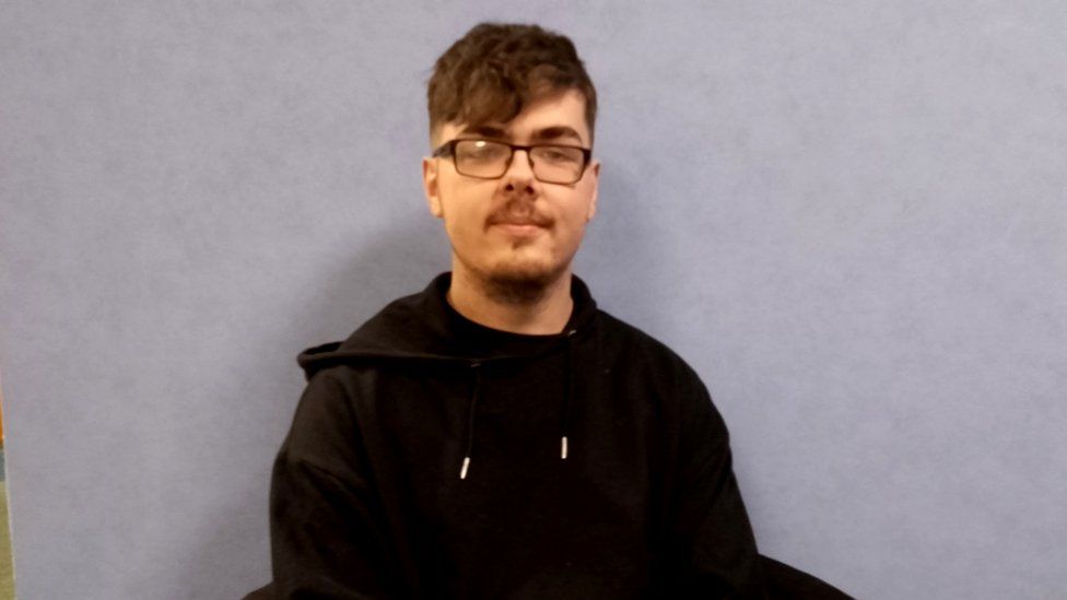 Lurgan man with autism settles discrimination case - BBC News