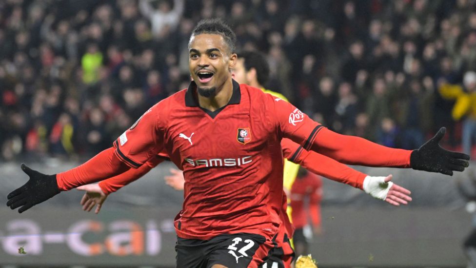 Burnley sign Rennes defender Lorenz Assignon on loan - BBC Sport