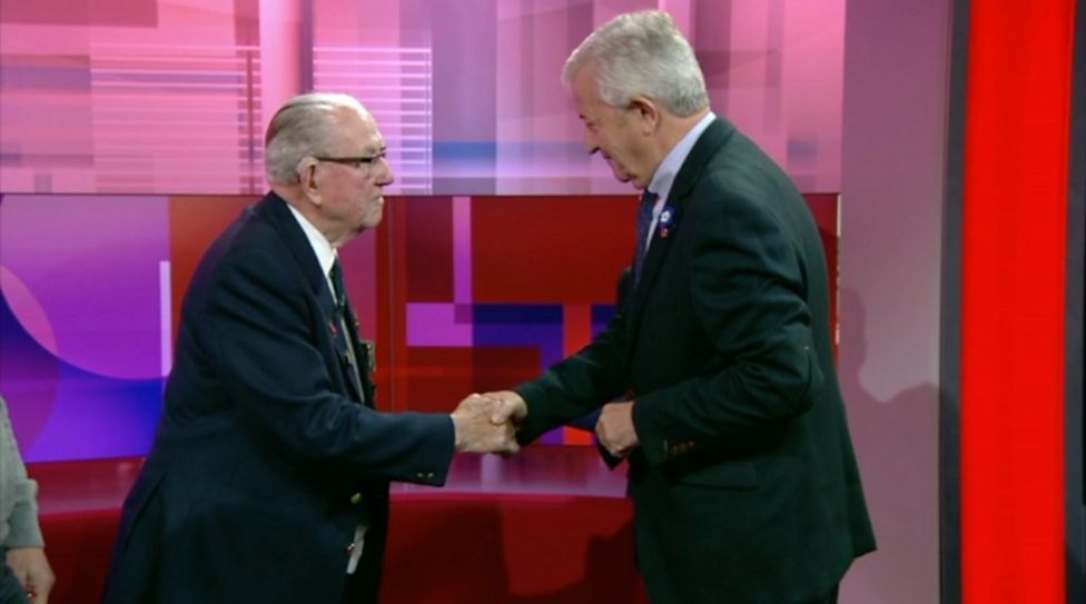 RAF veteran Stanley Booker, 98, awarded Legion D'Honneur - BBC News