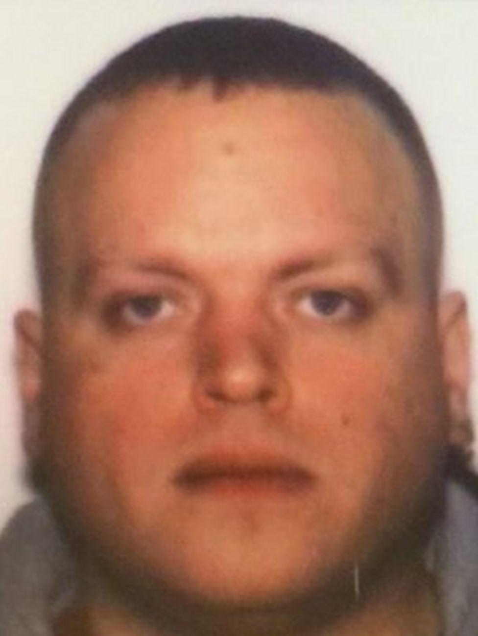 Police appeal over high risk missing person Jonathan Tipping - BBC News