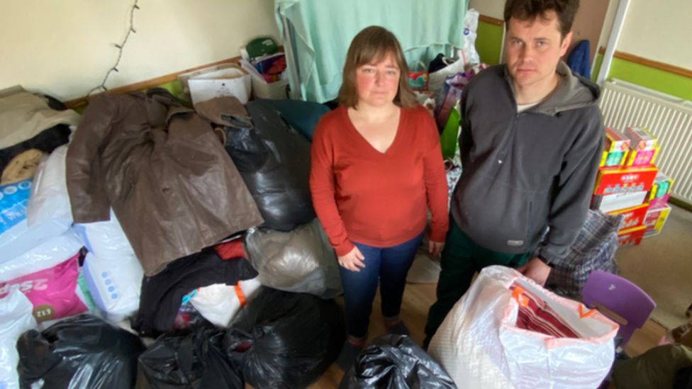 Polish centre has 'overwhelming' response to Ukraine collections - BBC News