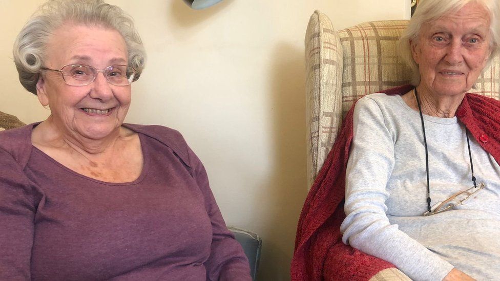 Sheltered housing in Devon and Cornwall under threat of closure - BBC News