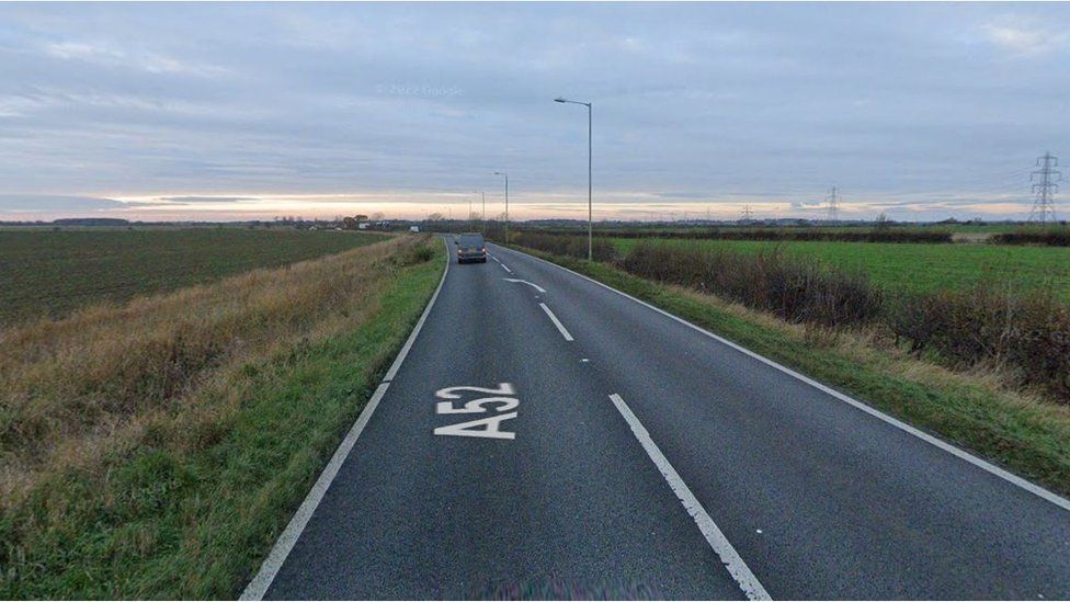 A52 in Lincolnshire reopens after multi-vehicle crash - BBC News