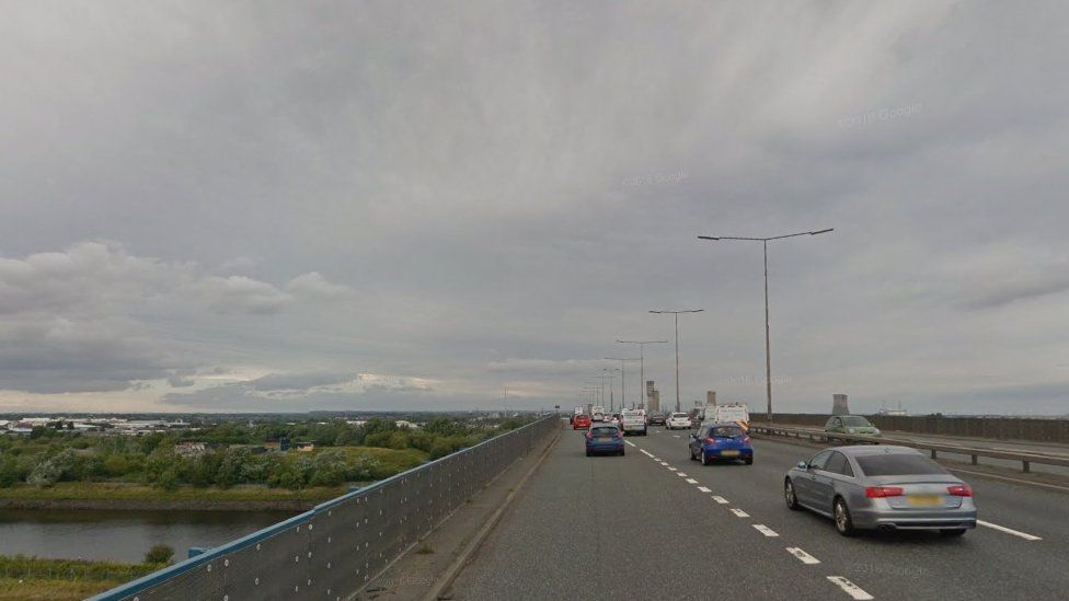 New River Tees bridge: Government funds feasibility study - BBC News