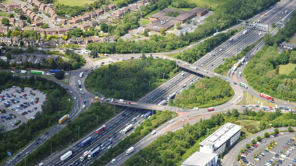 M6 junction 10 scheme to start in 2018 - BBC News