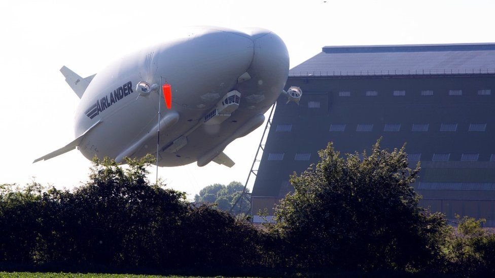 Airlander 10 takes to skies for first time since crash - BBC News
