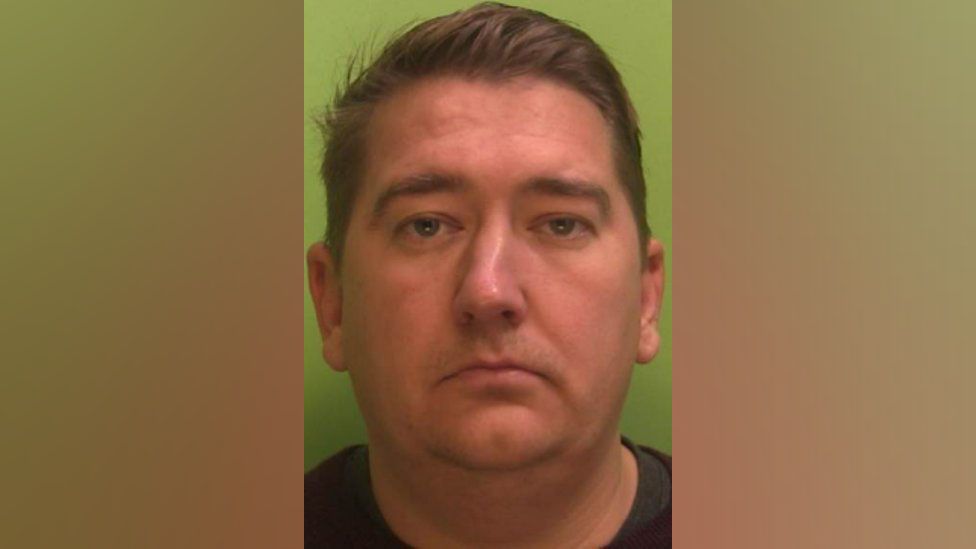 Nottinghamshire scout leader jailed for sexually abusing children - BBC News
