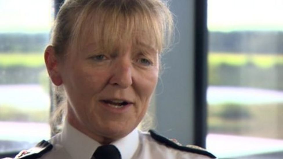 West Yorkshire Police chief describes cancer battle - BBC News