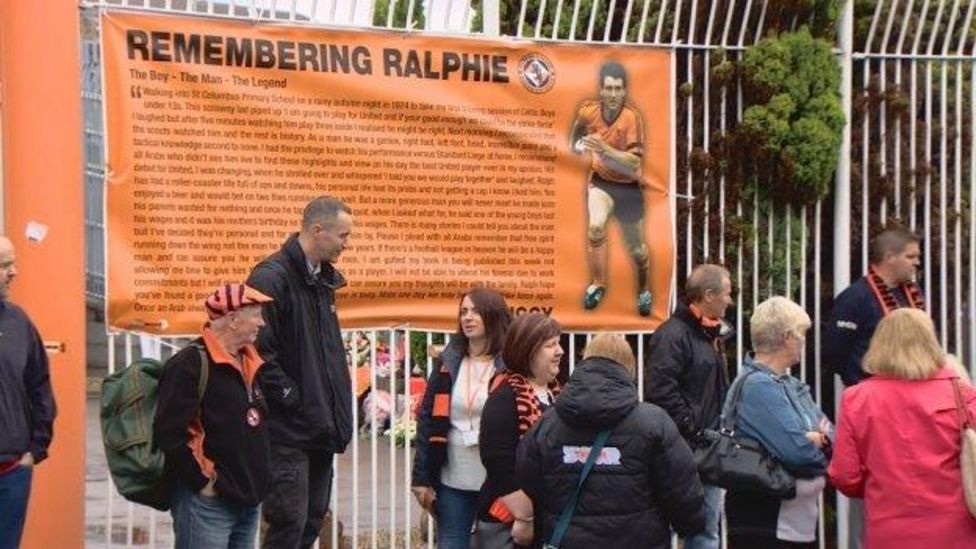 Funeral of Dundee United football legend Ralph Milne held - BBC News