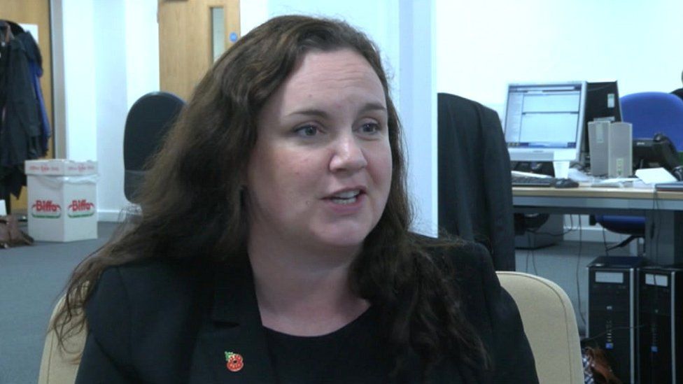 Lib Dem plans to 'revitalise' high streets - BBC News