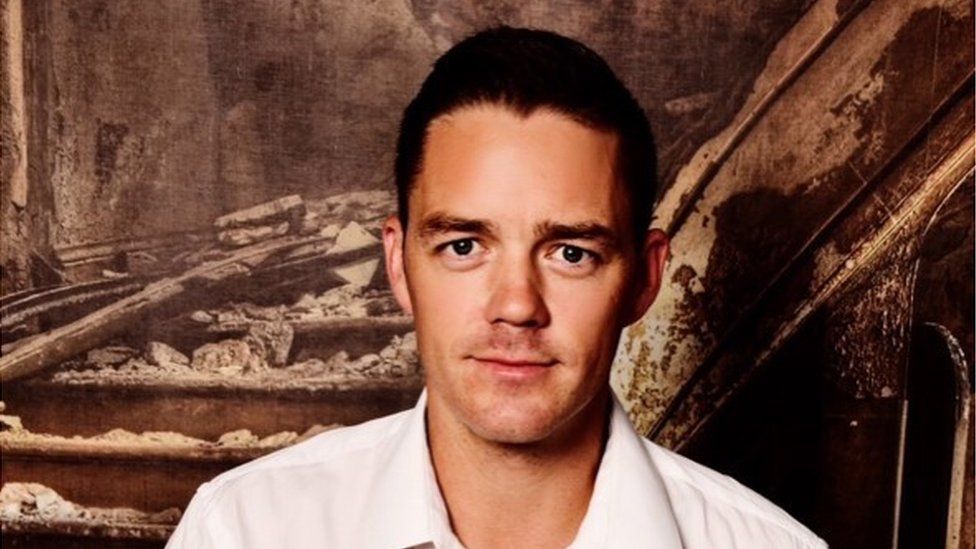 Car insurance: NI woman describes cost as a 'nightmare' - BBC News