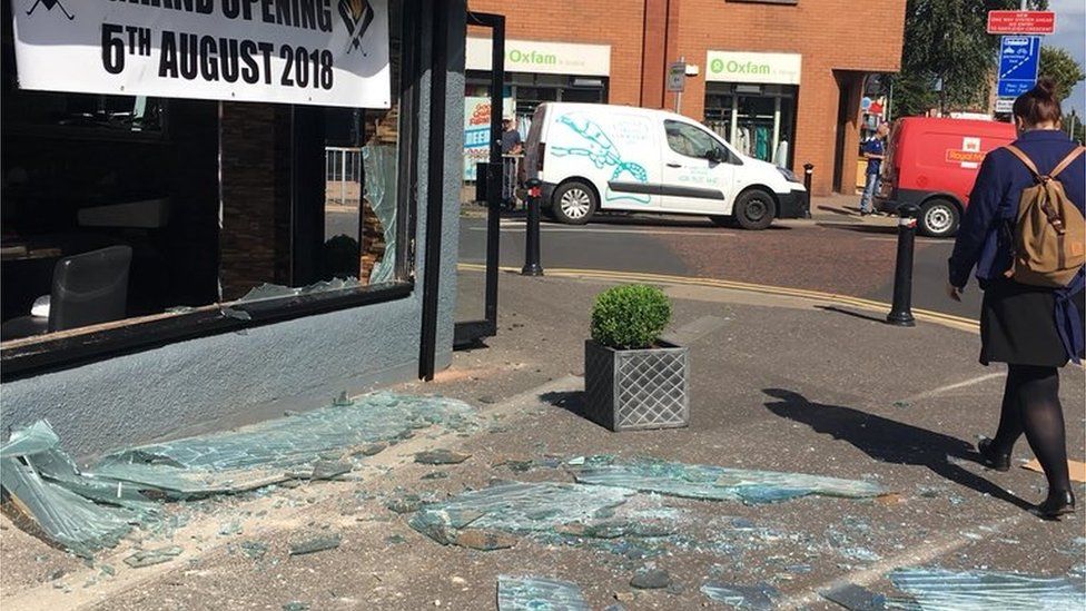 One person injured in suspected gas explosion in east Belfast - BBC News