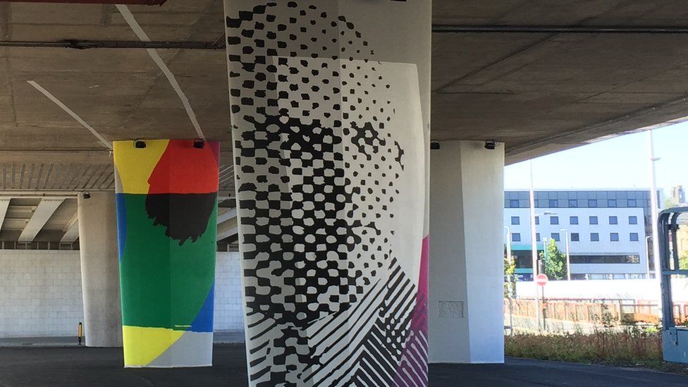 Tay Road Bridge designer commemorated in mural - BBC News