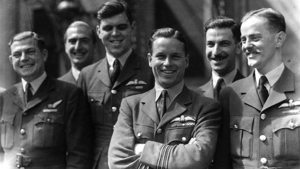 Dambusters' dog: MP welcomes decision on RAF Scampton grave - BBC News