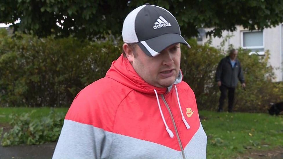 Boy, 16, and woman critically ill after Ayr explosion - BBC News