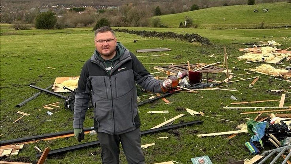 Stalybridge tornado: Man speaks of mother-in-law's escape - BBC News