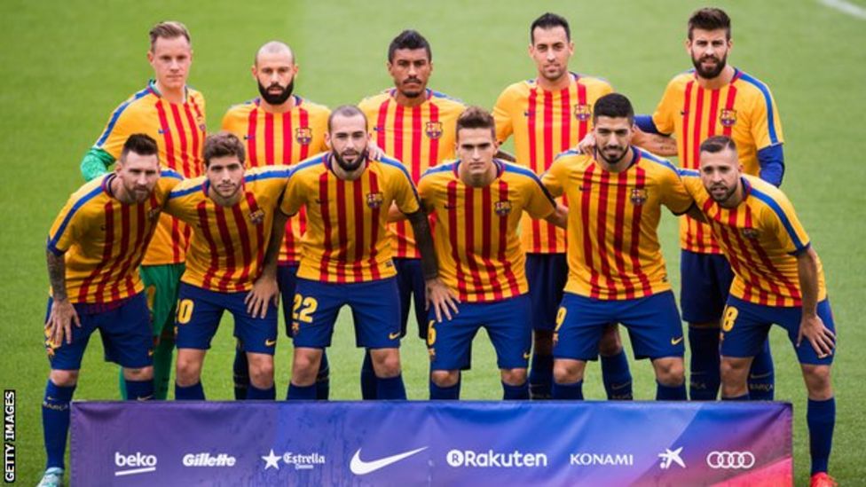 Catalan referendum: Barcelona protest by playing behind closed doors ...