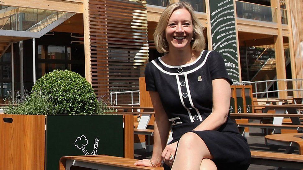 Marks & Spencer ousts fashion boss Jill McDonald - BBC News