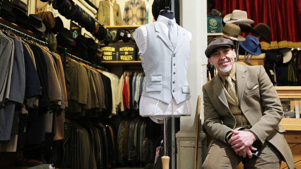 Lluniau: Pobl Marchnad Caerdydd - BBC Cymru Fyw