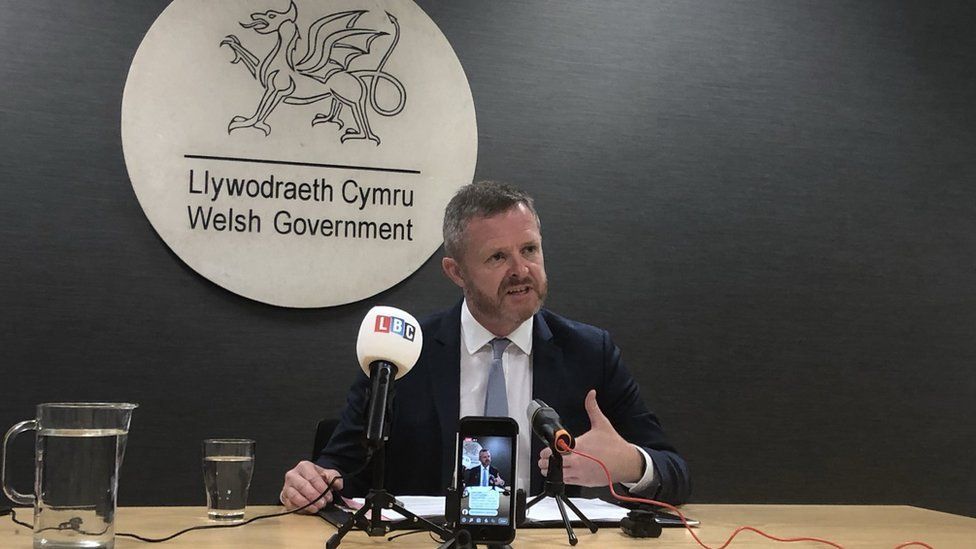 Brexit: Labour should back Remain, says Welsh Government minister - BBC ...