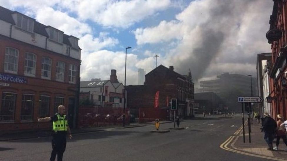 Fire breaks out at Birmingham's Wholesale Market - BBC News