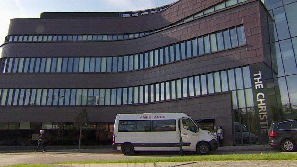 Christie hospital maintenance staff 'exposed' to asbestos - BBC News