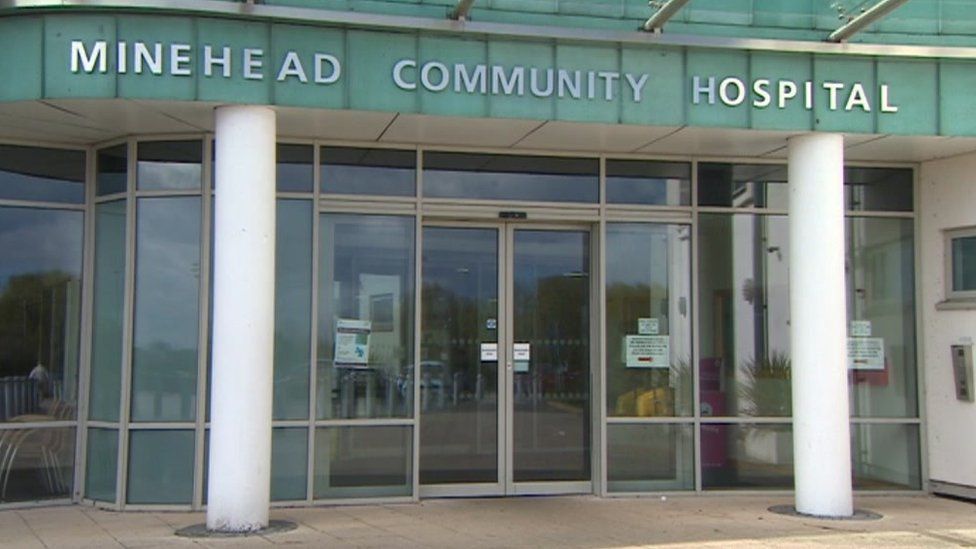 Minehead Hospital's overnight injury unit closure extended - BBC News